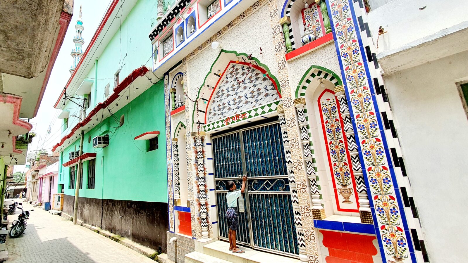 Masjid of Thiriya Nizawat Khan : The beautiful house of Allah ...